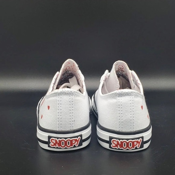 peanut’s | Shoes | Peanuts Snoopy White Canvas Laceup Children Shoe ...